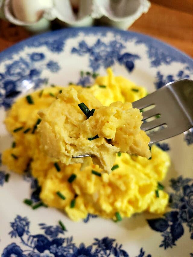 The Best Easter Breakfast or Brunch Recipes for Two - Julias Simply ...