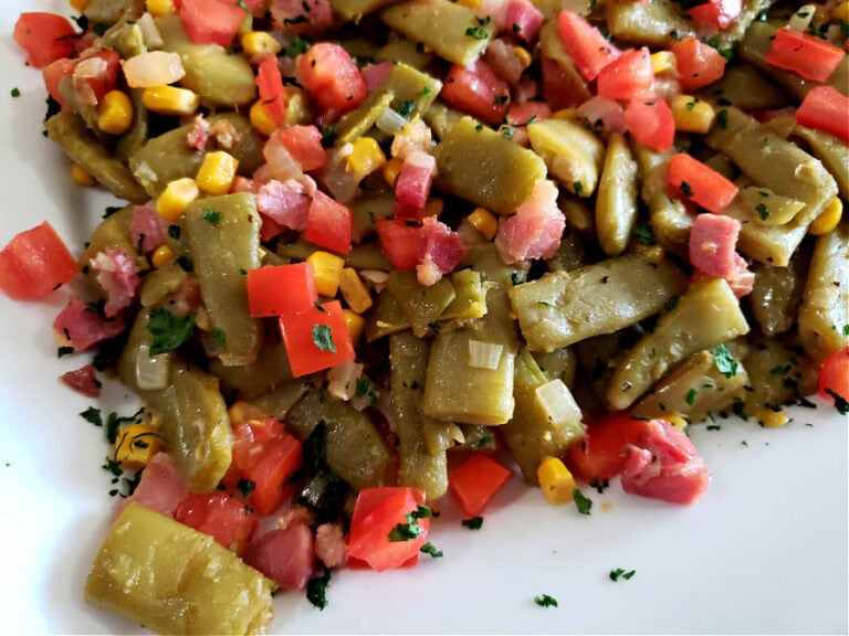 Easy Southern Style Flat Italian Green Beans Recipe - Julias Simply ...